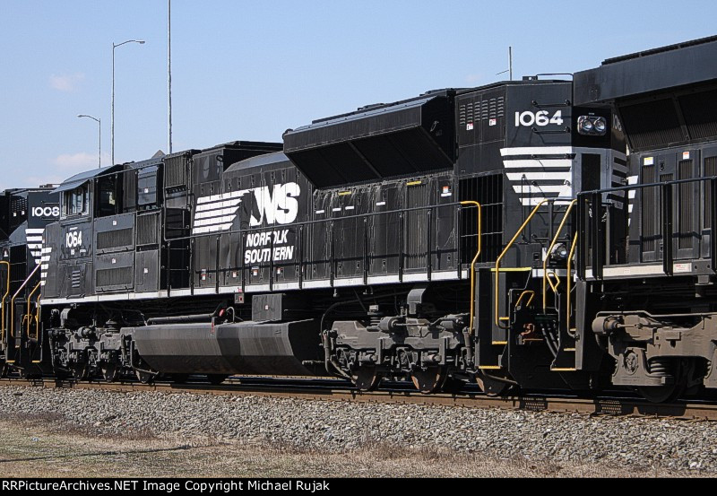 NS 1064